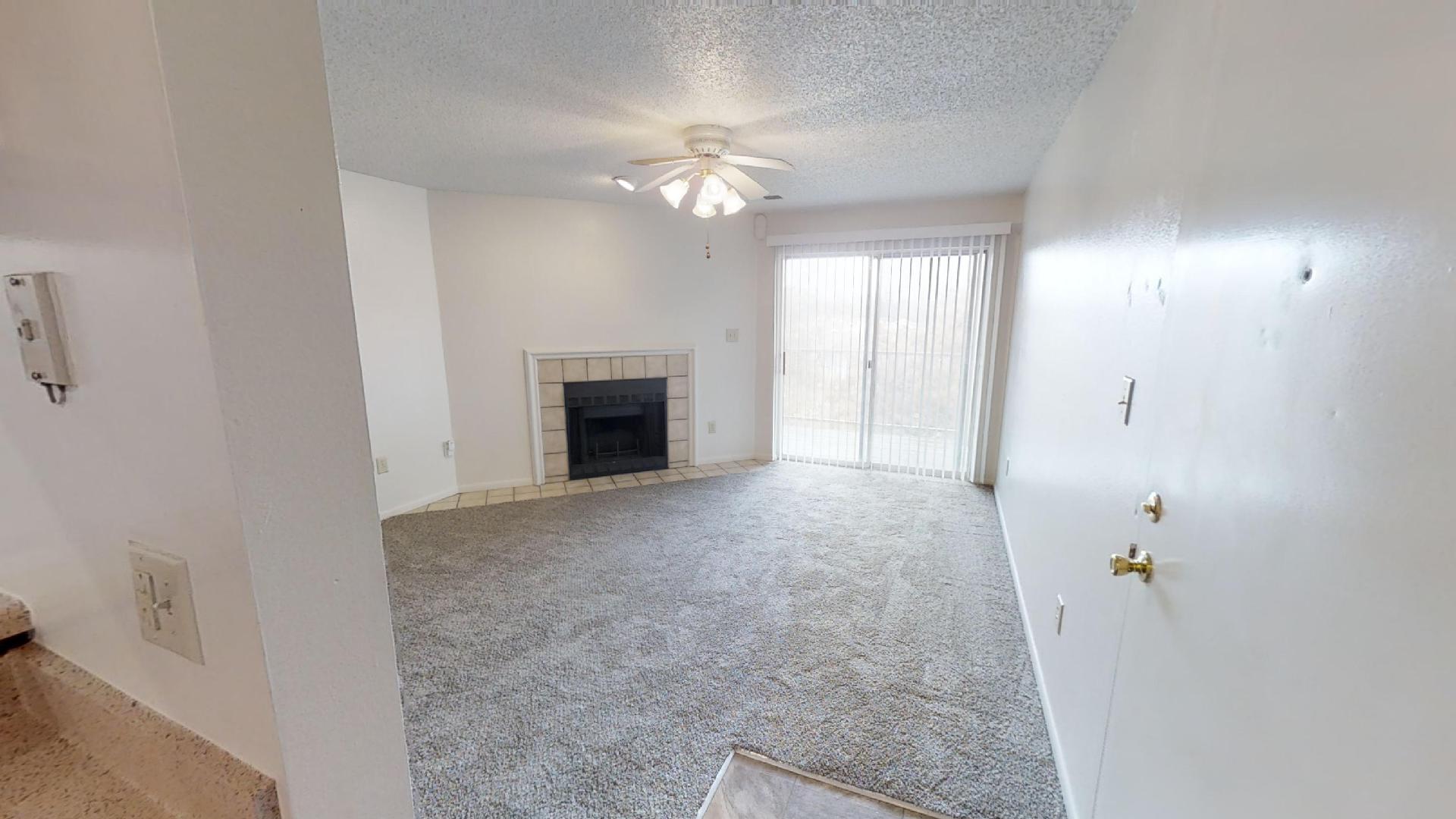 Falcon Point Apartments - LeasingKC